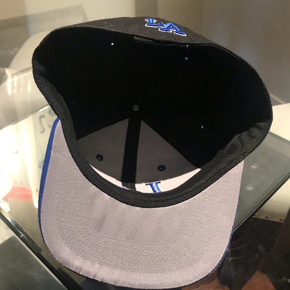 Bullbot | Accessories | New La Cap Hat Black Blue La Los Angeles | Poshmark